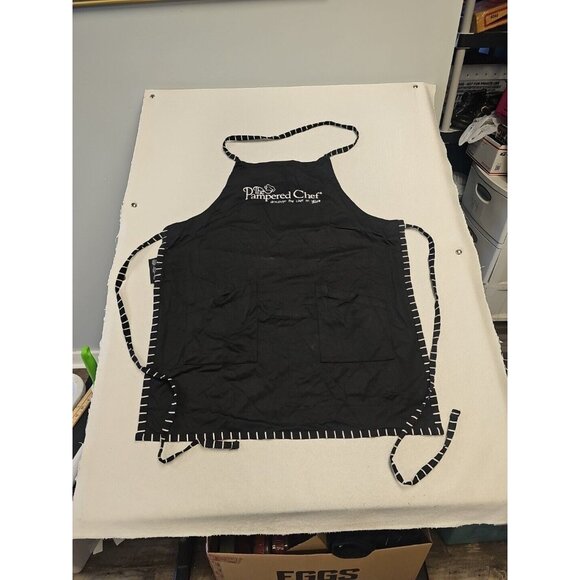Pampered Chef | Kitchen | Nip The Pampered Chef Full Apron Black White ...